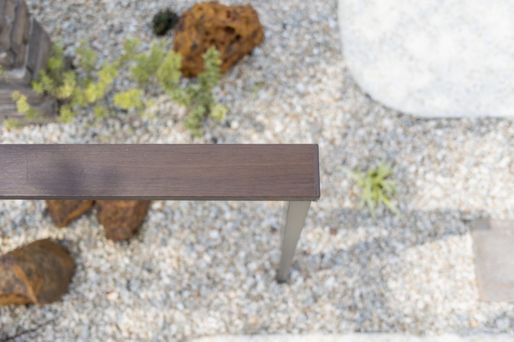 LIXILエクステリアコンテスト2023入選！+Gフレームの木彫が映えるナチュラルな外構♪ ｜ スタッフブログ（久留米店）｜エクステリア・ガーデン・外構・造園｜グランド工房